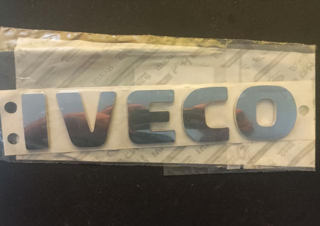 Milanuncios - Insignia emblema letras IVECO