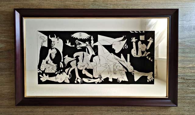 Milanuncios - ESPEJO GRABADO GUERNICA DE PICASSO