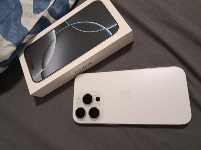 Milanuncios - iPhone 16 Pro 256GB Blanco Milanuncios - iPhone 16 Pro 256GB Blanco