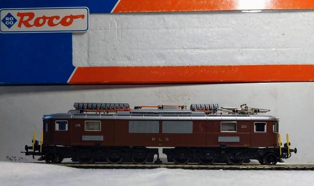 Milanuncios - LOCOMOTORA ROCO DIGITAL H0