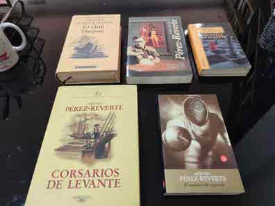Milanuncios - Lote 5 libros Arturo Pérez-Reverte