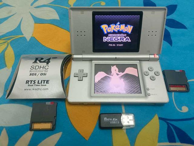 Milanuncios - Tarjeta r4 250 juegos Pokemon NDS