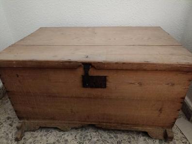 Arcon de madera antiguo | Milanuncios