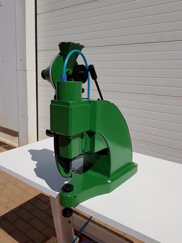 Milanuncios - Máquina insertadora de ojales neumatica