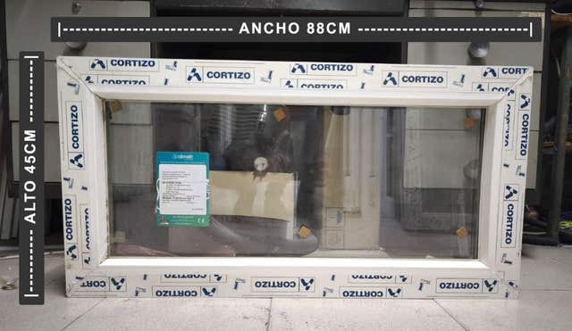 Milanuncios - Fijo de PVC CORTIZO 88 x 45 NUEVO