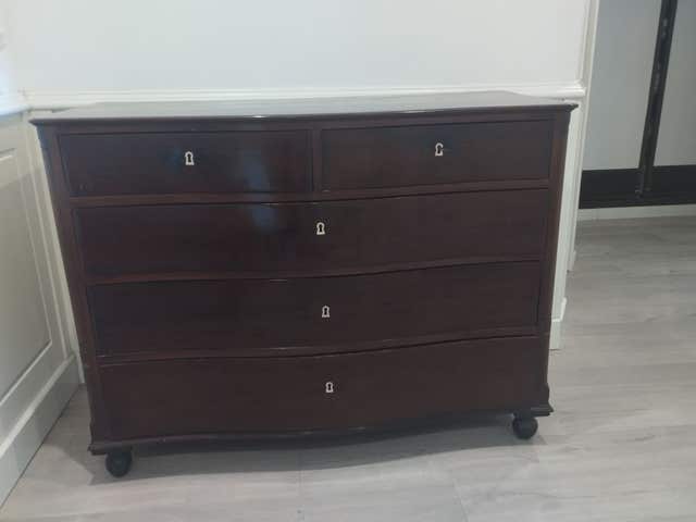 Milanuncios - Cómoda antigua