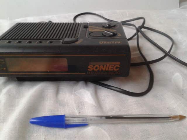 Milanuncios - Radio reloj DESPERTADOR Sontec Red pilas