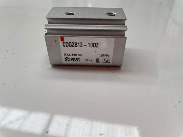 Milanuncios - CILINDRO NEUMATICO SMC CDQ2B12-10DZ