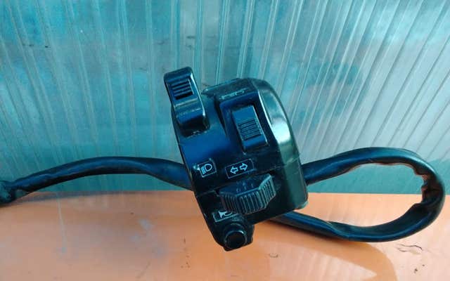 Milanuncios - Llave Luces Yamaha Special 250cc
