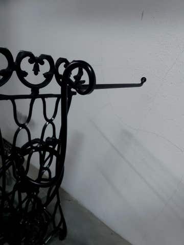 Milanuncios - PIE DE MAQUINA DE COSER SINGER