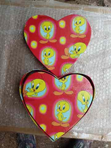 Milanuncios - 3 cajas forma d corazón y dibujos piolín