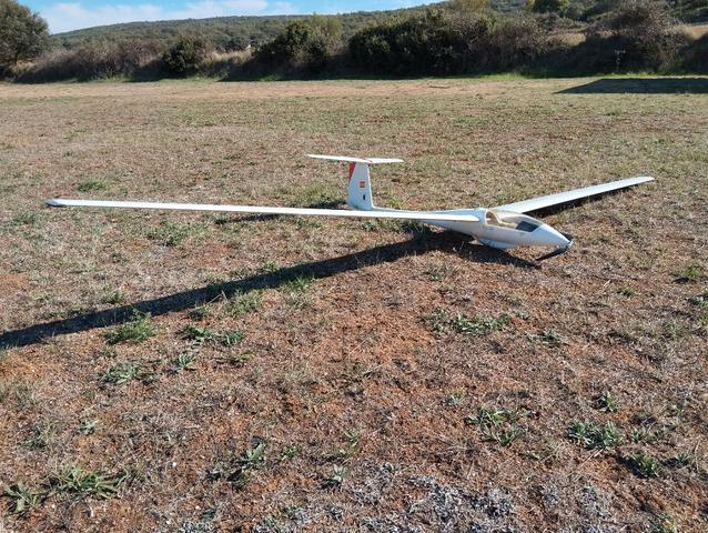 Milanuncios - Velero RC eléctrico Mini Nimbus 3