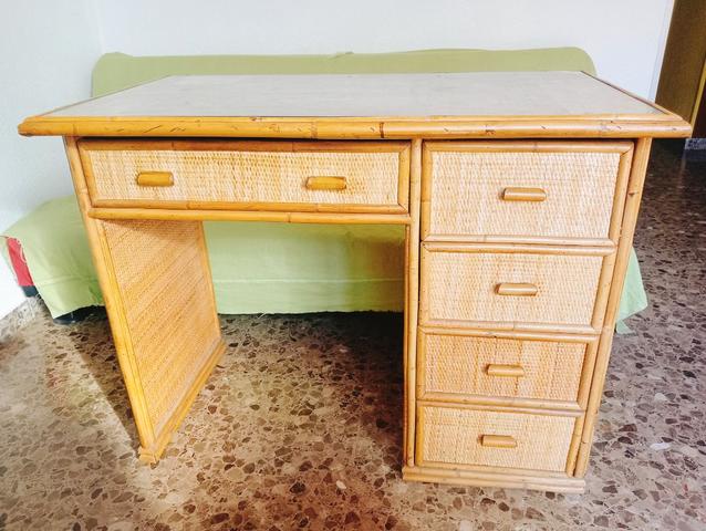 Milanuncios - Escritorio de bambú 5 cajones y cristal