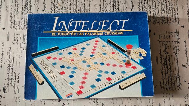Milanuncios - JUEGO DE MESA INTELECT PALABRAS CRUZADAS