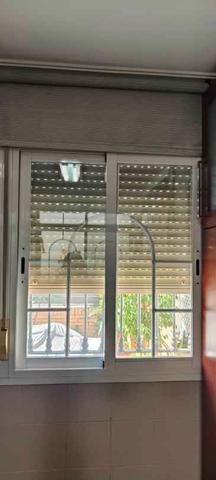 Milanuncios - Ventana con persiana integrada y reja