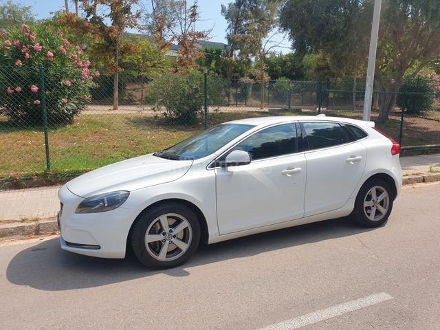 Milanuncios - VOLVO - V40 2.0 D3 Momentum Auto