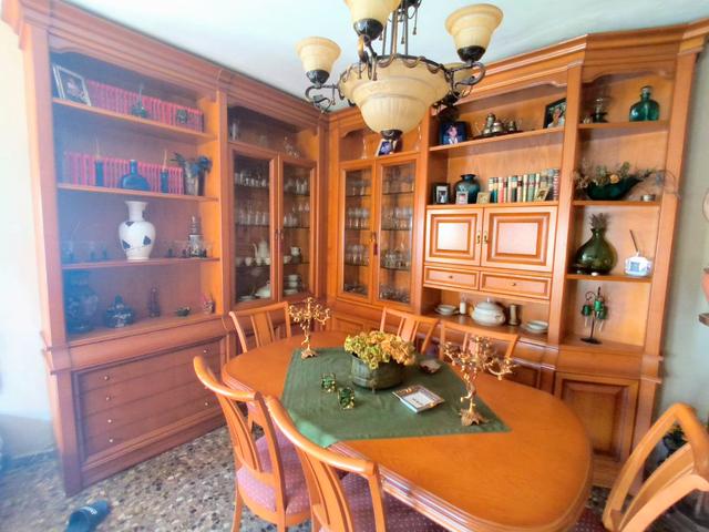 Milanuncios - Boiserie clásica en L con vitrinas