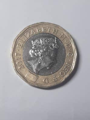Milanuncios - MONEDA ONE POUND 2017 REINA ELIZABETH II