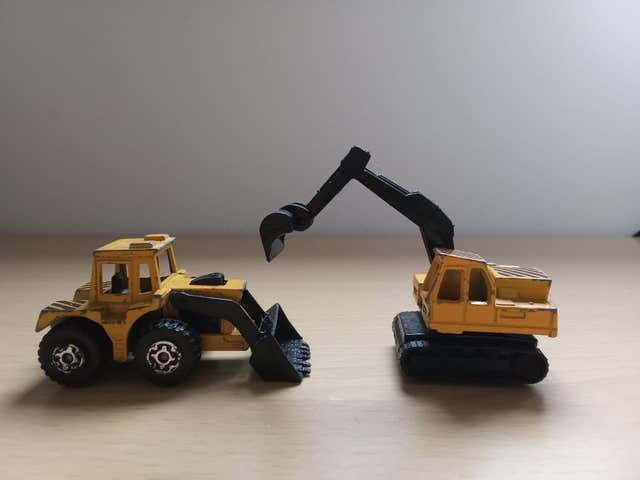 Milanuncios - MATCHBOX 1980-1976 EXCAVADORA Y TRACTOR