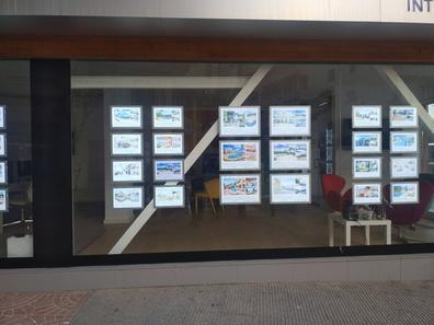 Escaparates inmobiliaria Mobiliarios para empresas de segunda mano ...