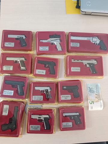 Milanuncios - Replica pistolas y revólver miniatura