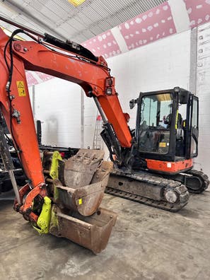 Milanuncios - HITACHI ZX 65 USB 5A