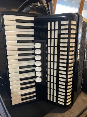 Milanuncios - Acordeón Hohner Student 72 bajos