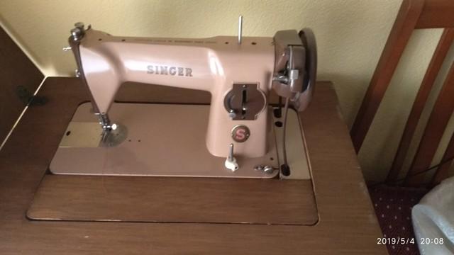 Milanuncios - Maquina de coser singer con mueble