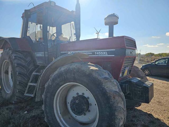 Milanuncios - BUSCAMOS TRACTORES CASE 1455XL 1255XL F