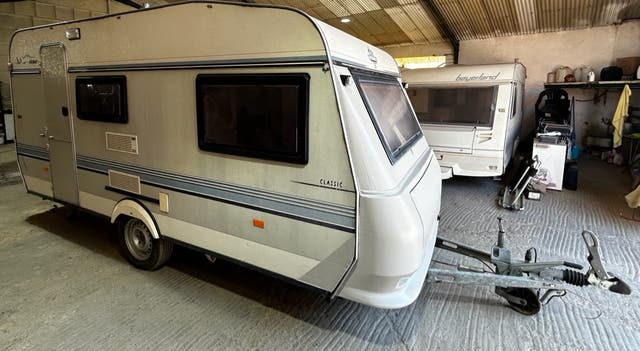Milanuncios - Caravana hobby -750kg agua caliente